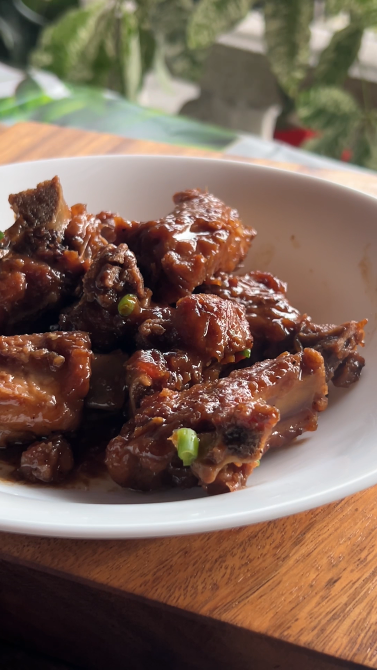 Sweet and Spicy Pork Ribs - Kuserrano